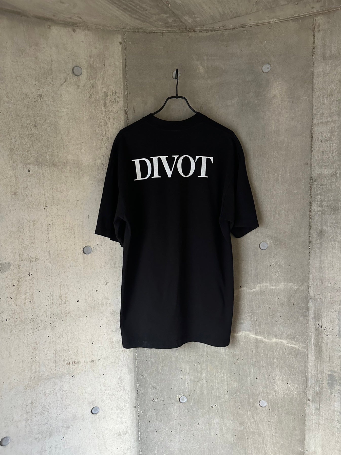 the Divot Original - SHORT SLEEVE TEE (BLACK) – the Divot STORE